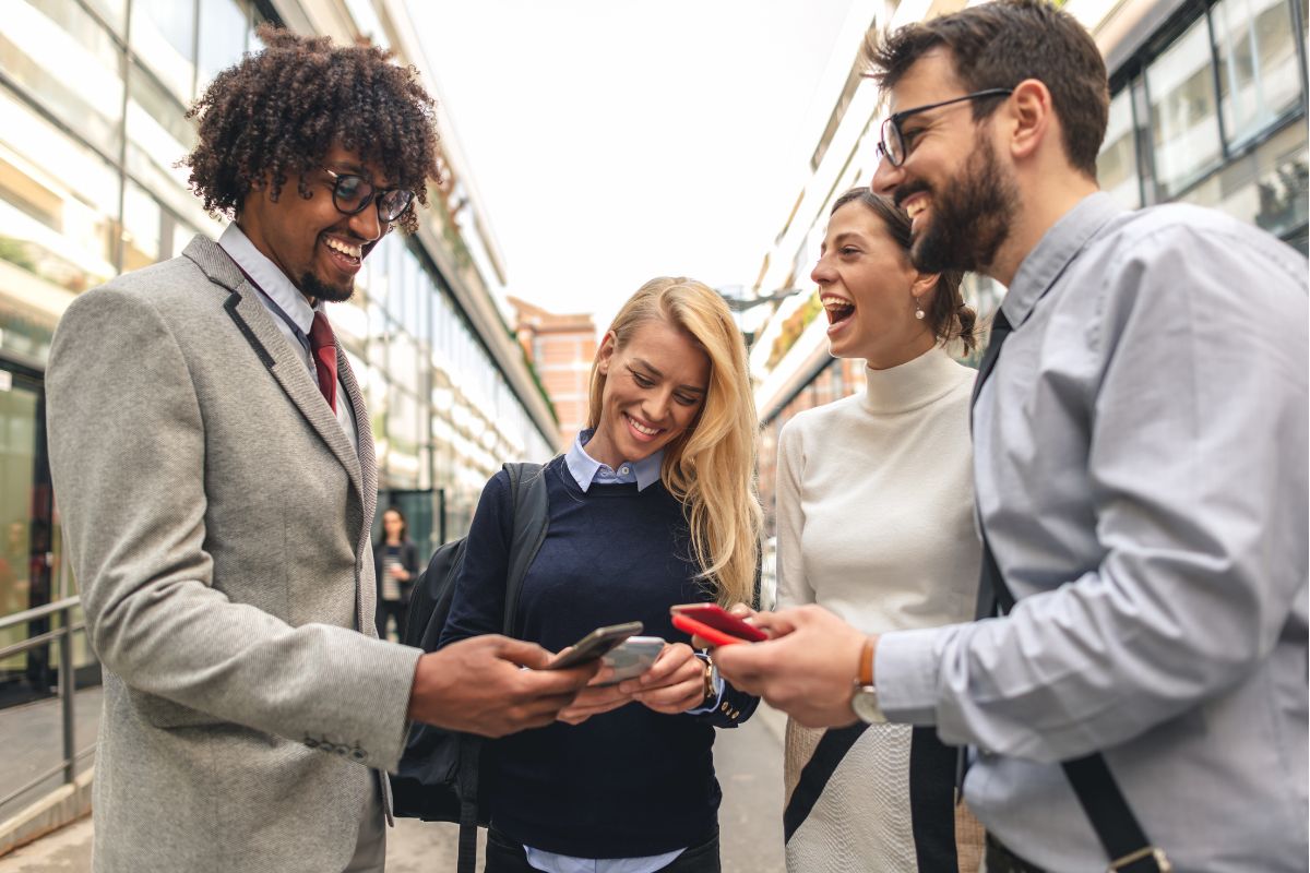 Como Fazer Networking: Dicas para Boas Relações Profissionais